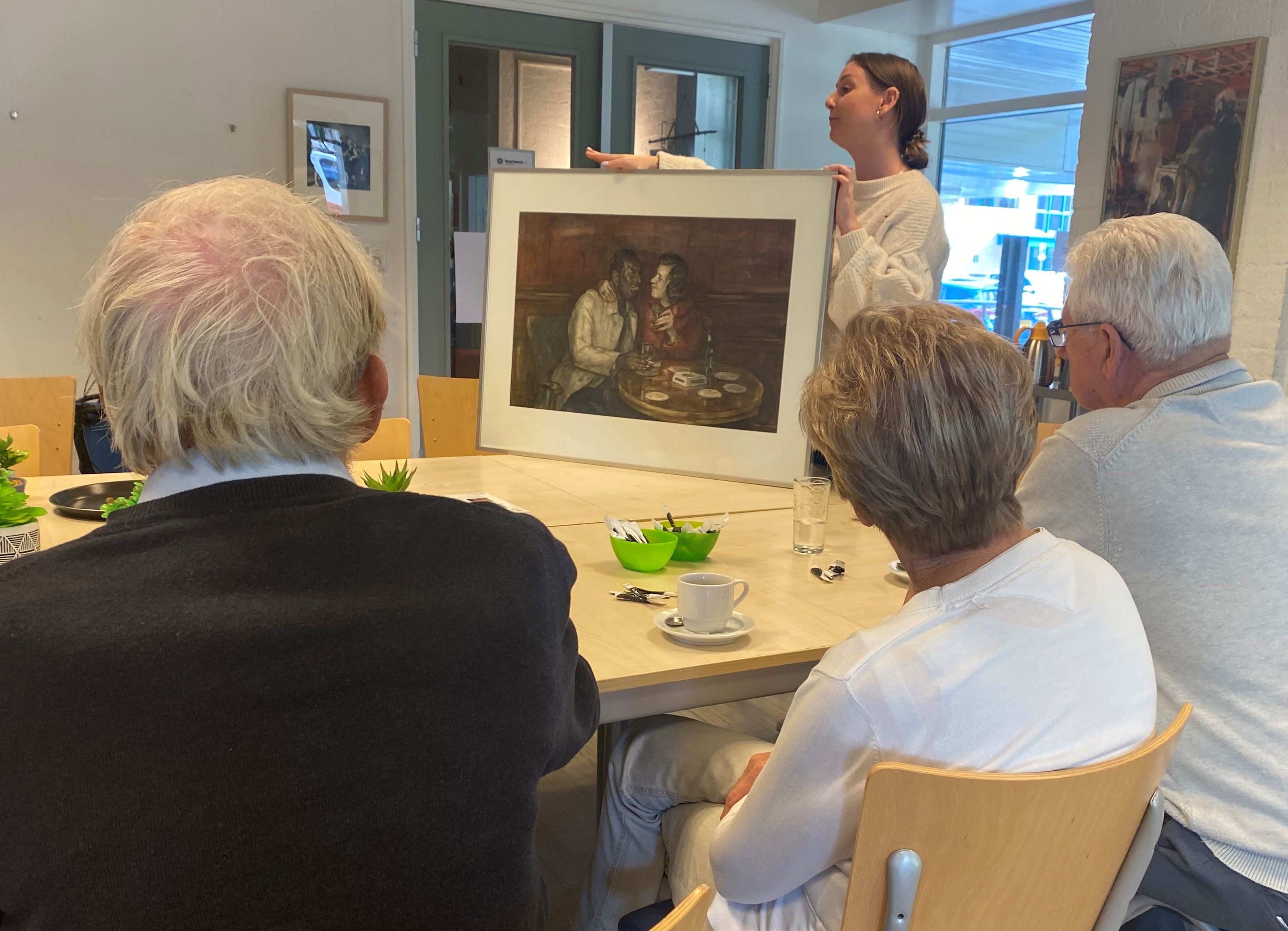 Mensen met dementie in gesprek over kunst